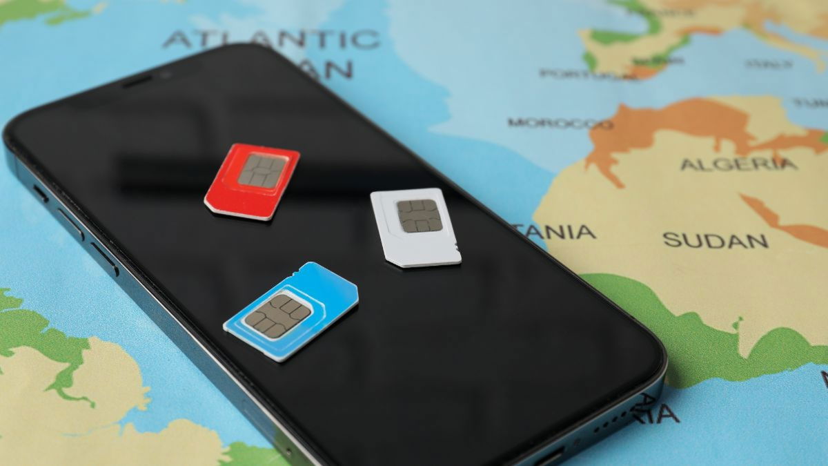 Roaming vs eSIM: diferencias y cuál es mejor para viajar