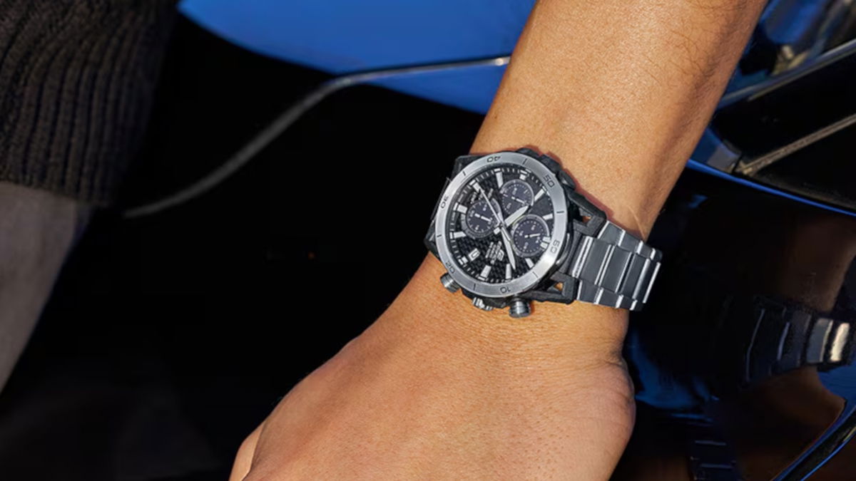 Casio rebaja su obra maestra: fibra de carbono, zafiro y energía solar